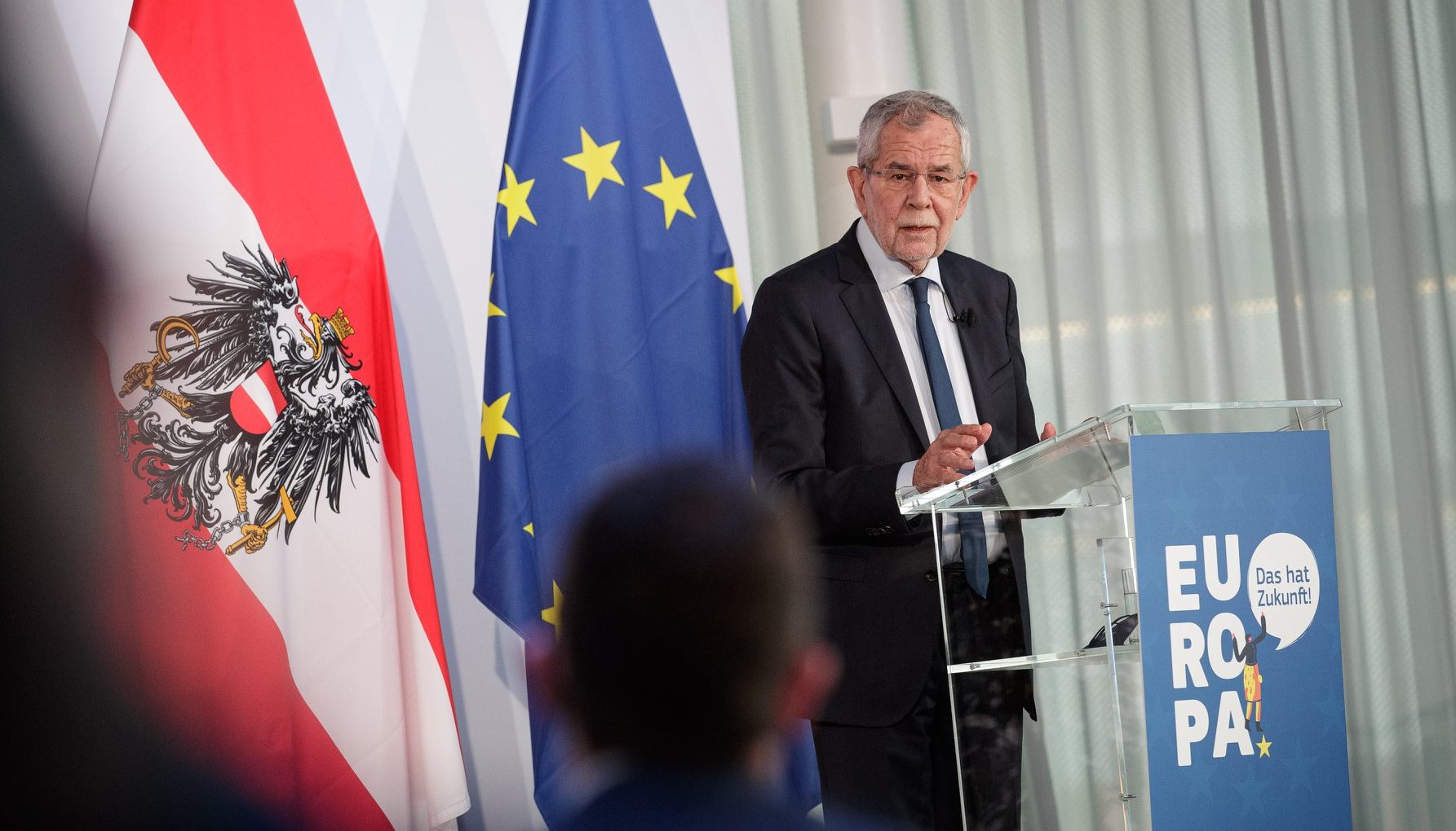 Čeští kritici korespondenční volby se ohánějí Rakouskem. Tam přitom ...