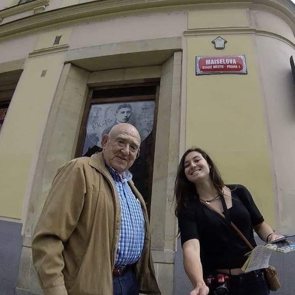 Odjel posledním Wintonovým vlakem. Jeho vnučka teď má české občanství ...